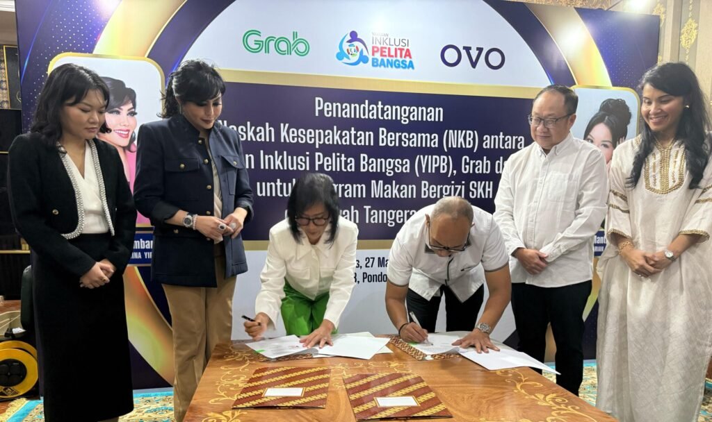 Soft Opening Program Makan Bergizi SKH di Kota Tangerang Kolaborasi YIPB, OVO, dan GRAB - Cahaya ...